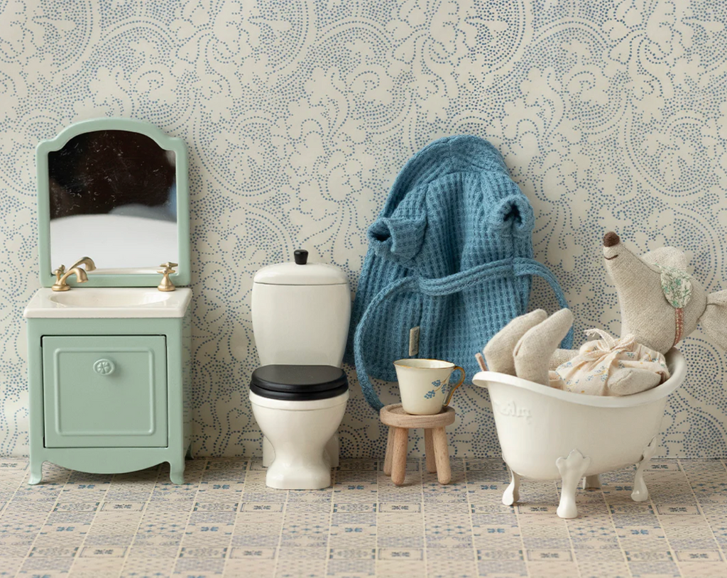 Maileg Bathtub, Mouse – The View Cafe & Gifts
